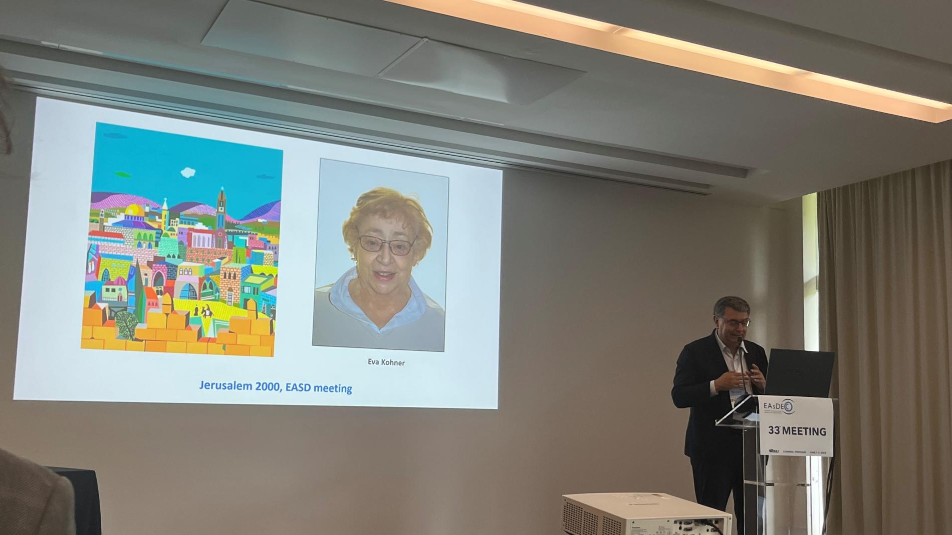 Dr. Rafael Simó receives the Eva Kohner Award for his international ...